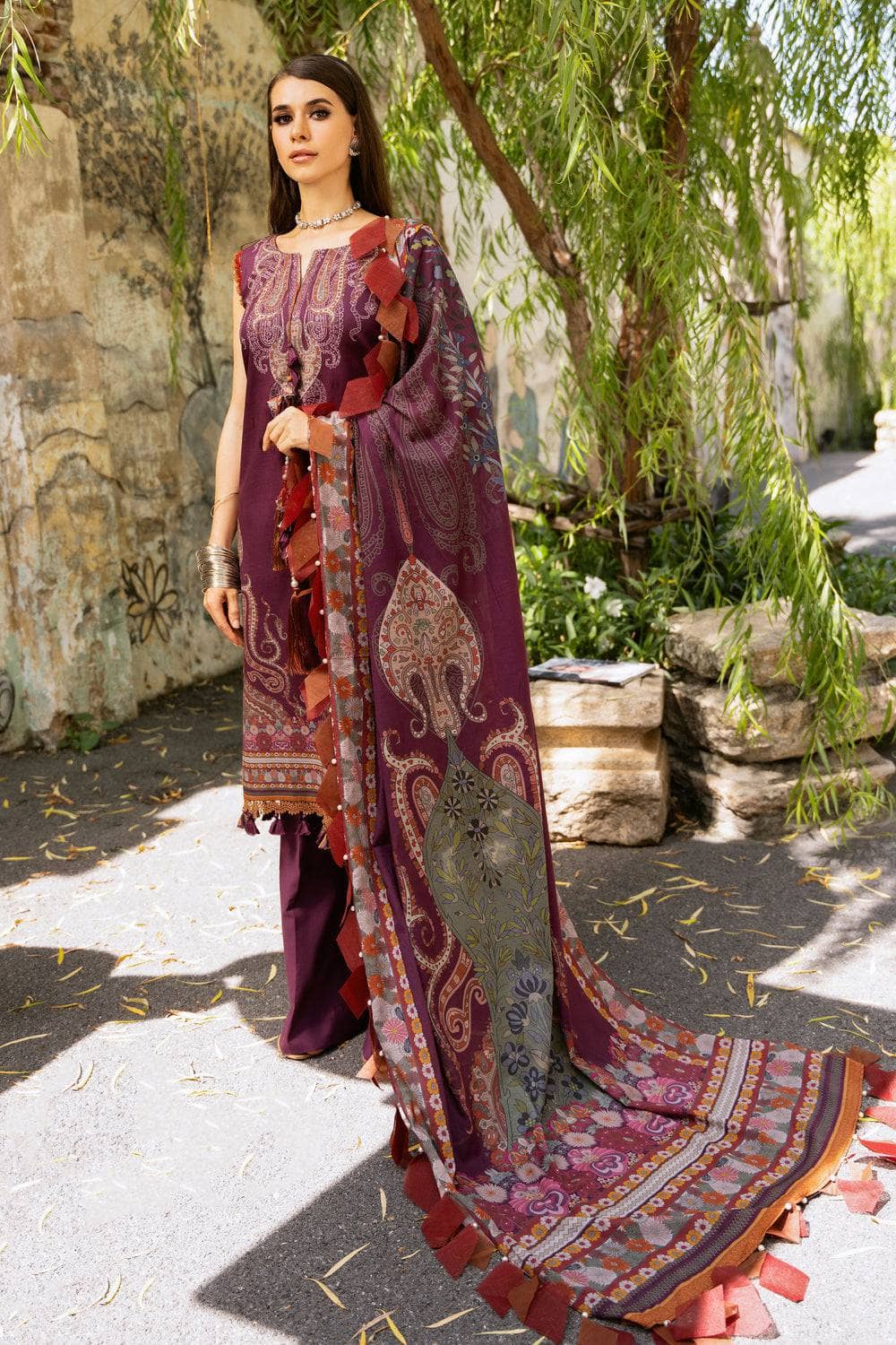 Buy Pakistani Lawn Suits Online, Pakistani Suits Online Shopping India ...