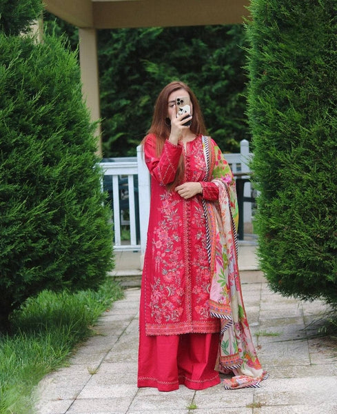 Spotted in Hussain Rehar Lawn-Boutique – AWWALBOUTIQUE