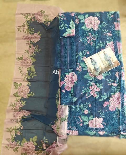 Open Pic/Afrozeh Ayzel Bare Minimum-Awwal Boutique